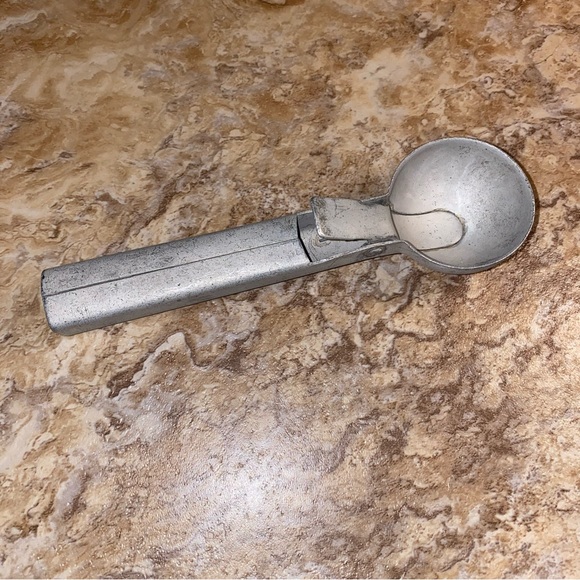 Kitchen | Vintage 195s Aluminum Ice Cream Scoop Spring Loaded Push ...
